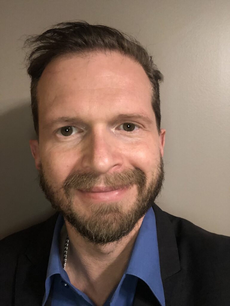 Alan Lyons - Arena International