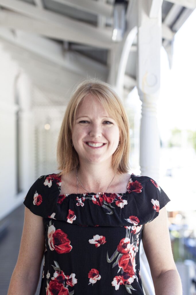 Dr Laura Kuhar - Arena International