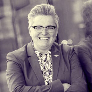 Louise Smith - Arena International