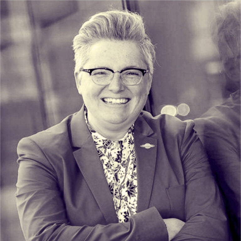 Louise Smith - Arena International