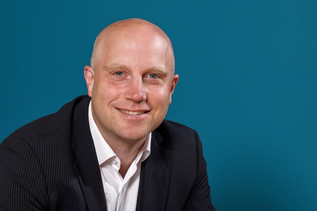 Simon Bayley - Arena International