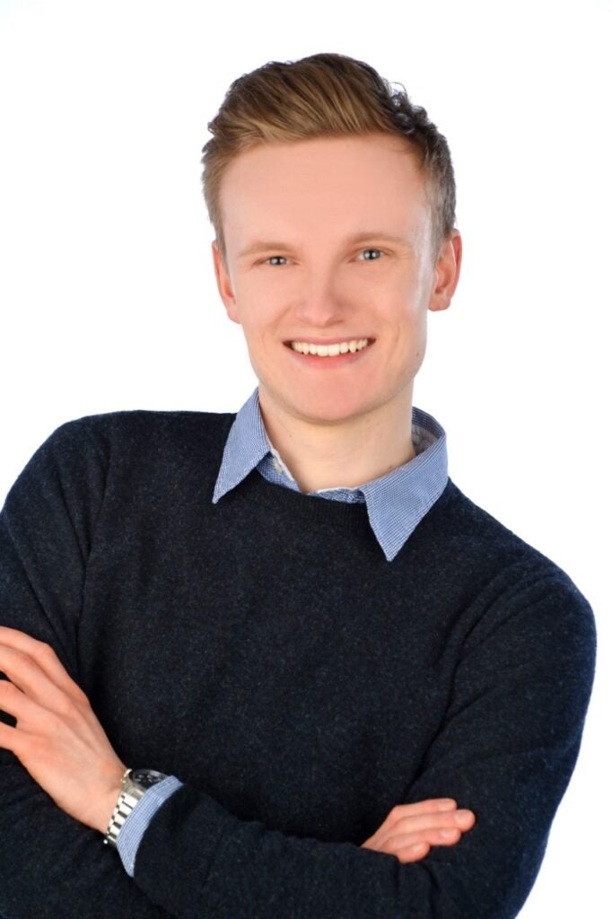 Tobias Buhnen - Arena International