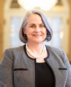 Ellen Weiss - Arena International