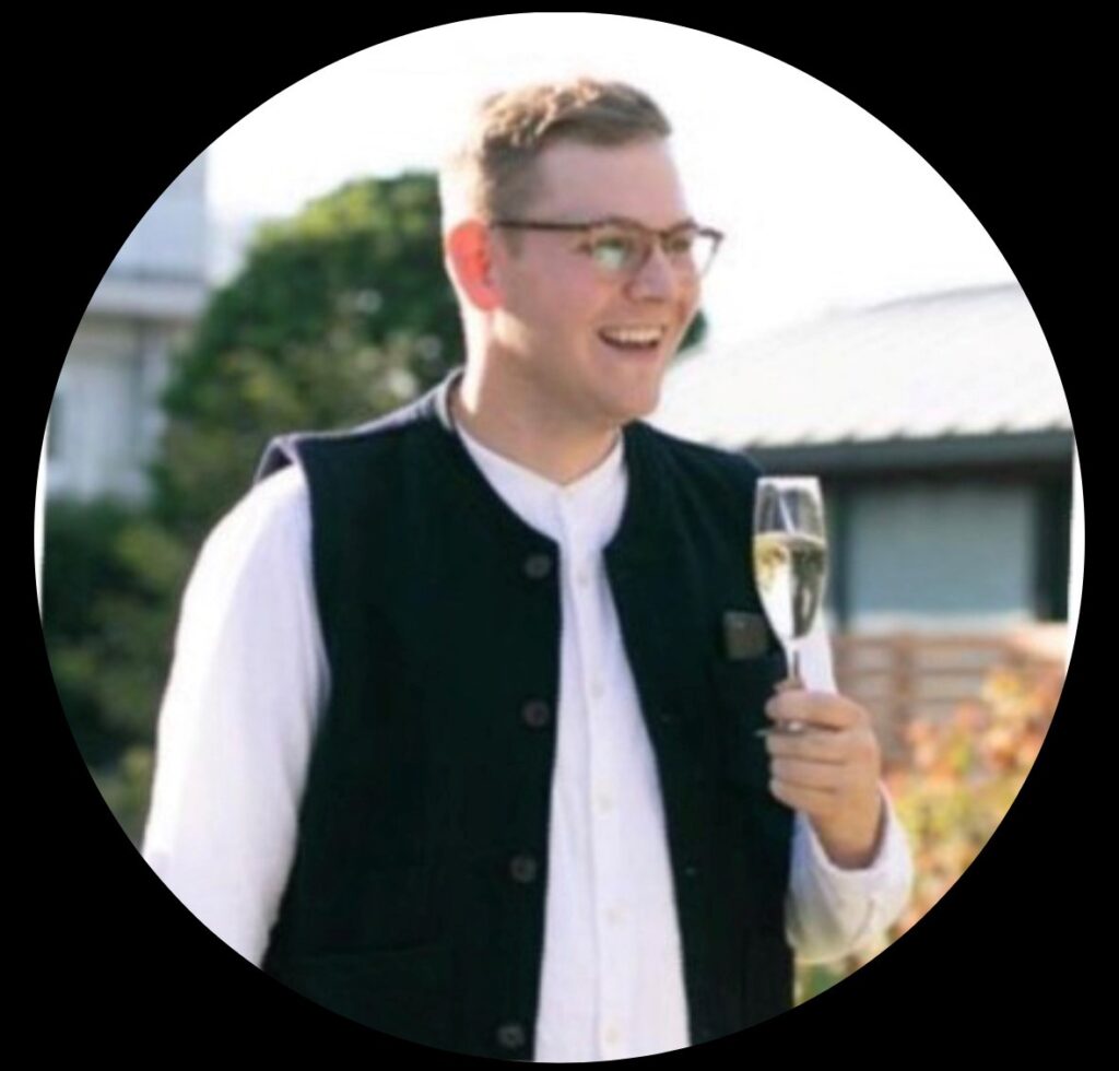 Jake Schneider - Arena International